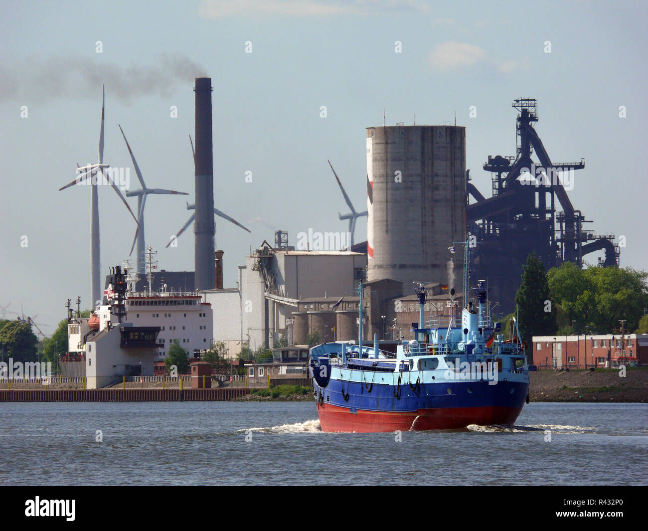 Harbor with ship at the weser hi-res stock photography and images - Alamy