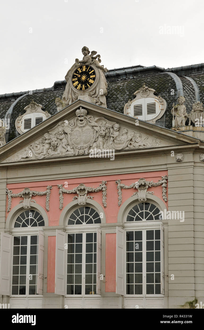 schloss benrath in dusseldorf Stock Photo - Alamy