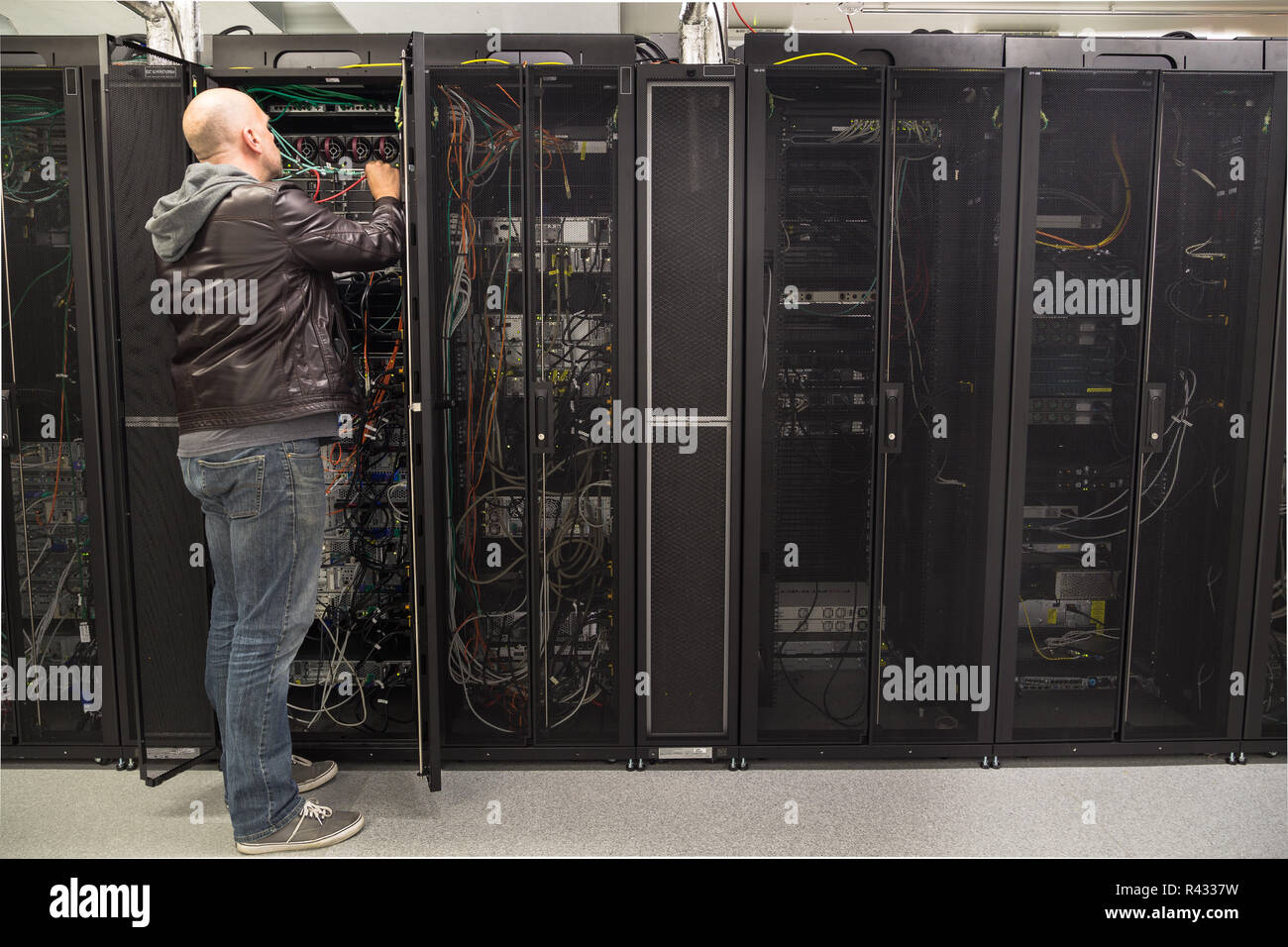 Network server room routers cables hi-res stock photography and images ...
