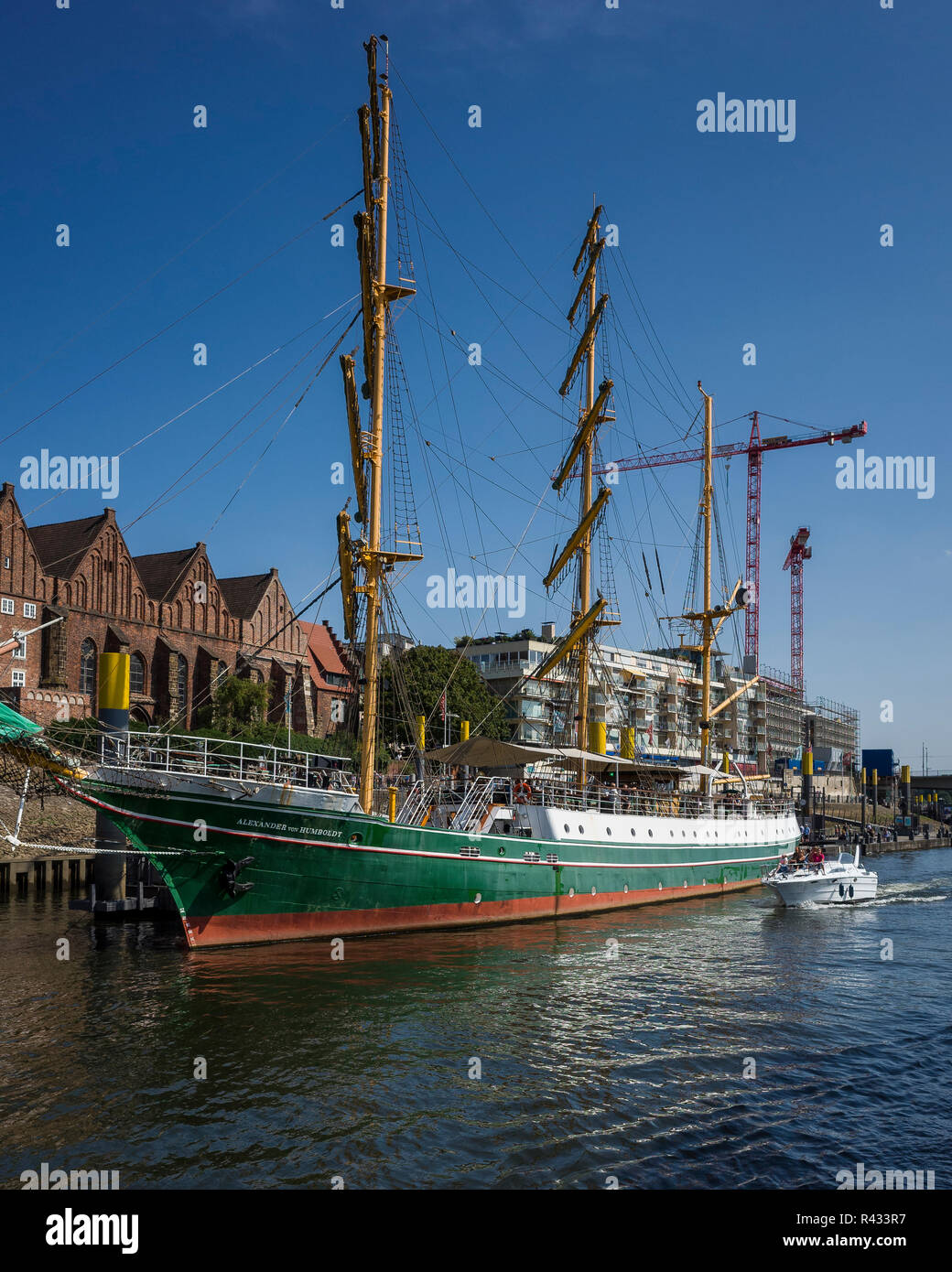 Weser Fluß, Bremen. Deutschland. Germany. A view from a guided tour of ...