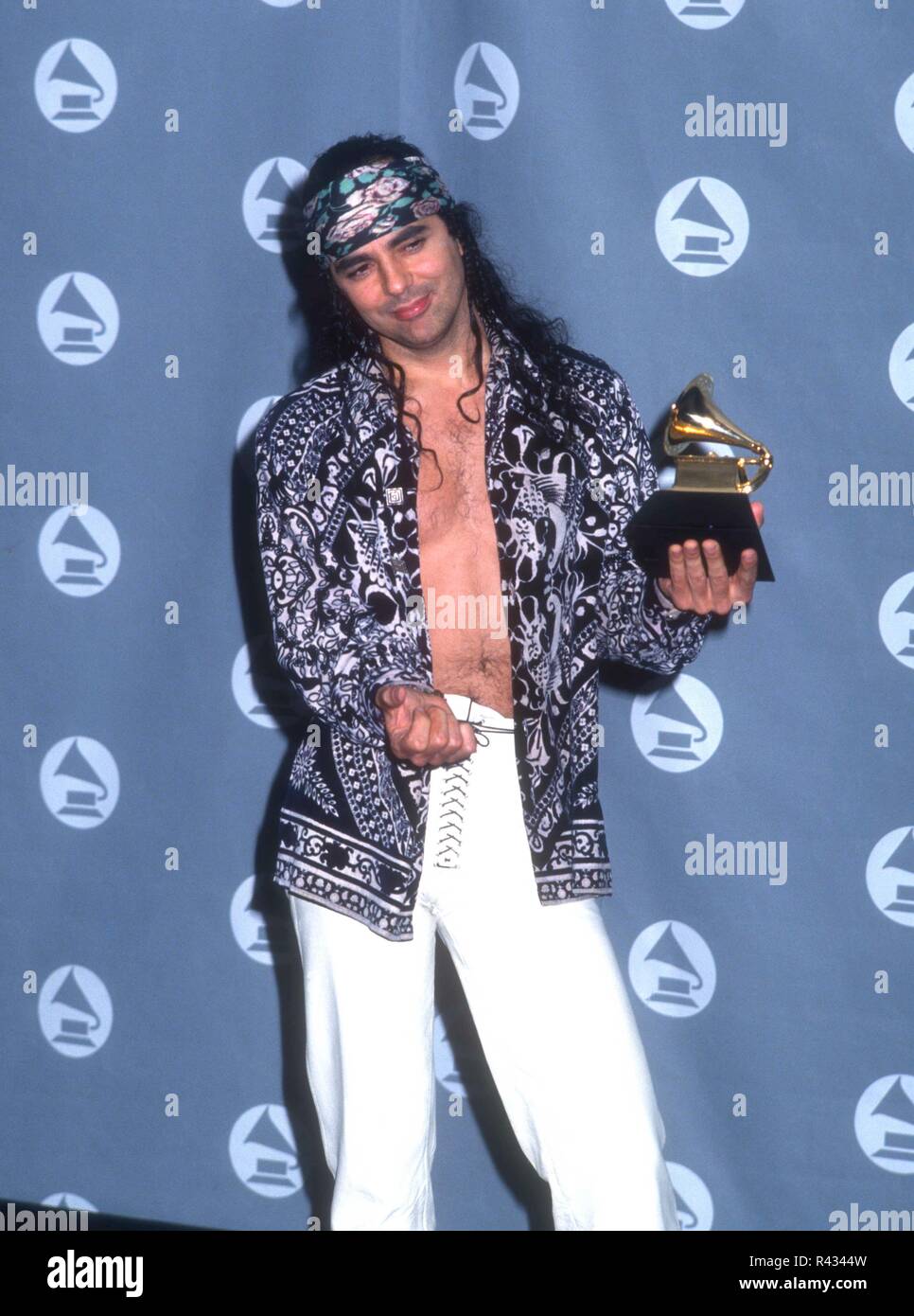 Daniel lanois hi-res stock photography and images - Alamy