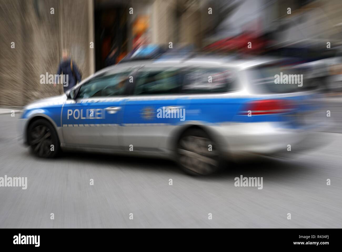 police at a mission in downtown cologne Stock Photo - Alamy