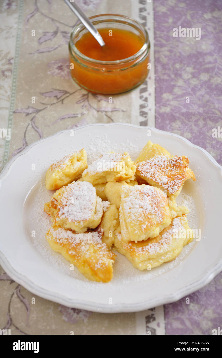 Kaiserschmarrn - traditional austrian pancake dessert Stock Photo - Alamy