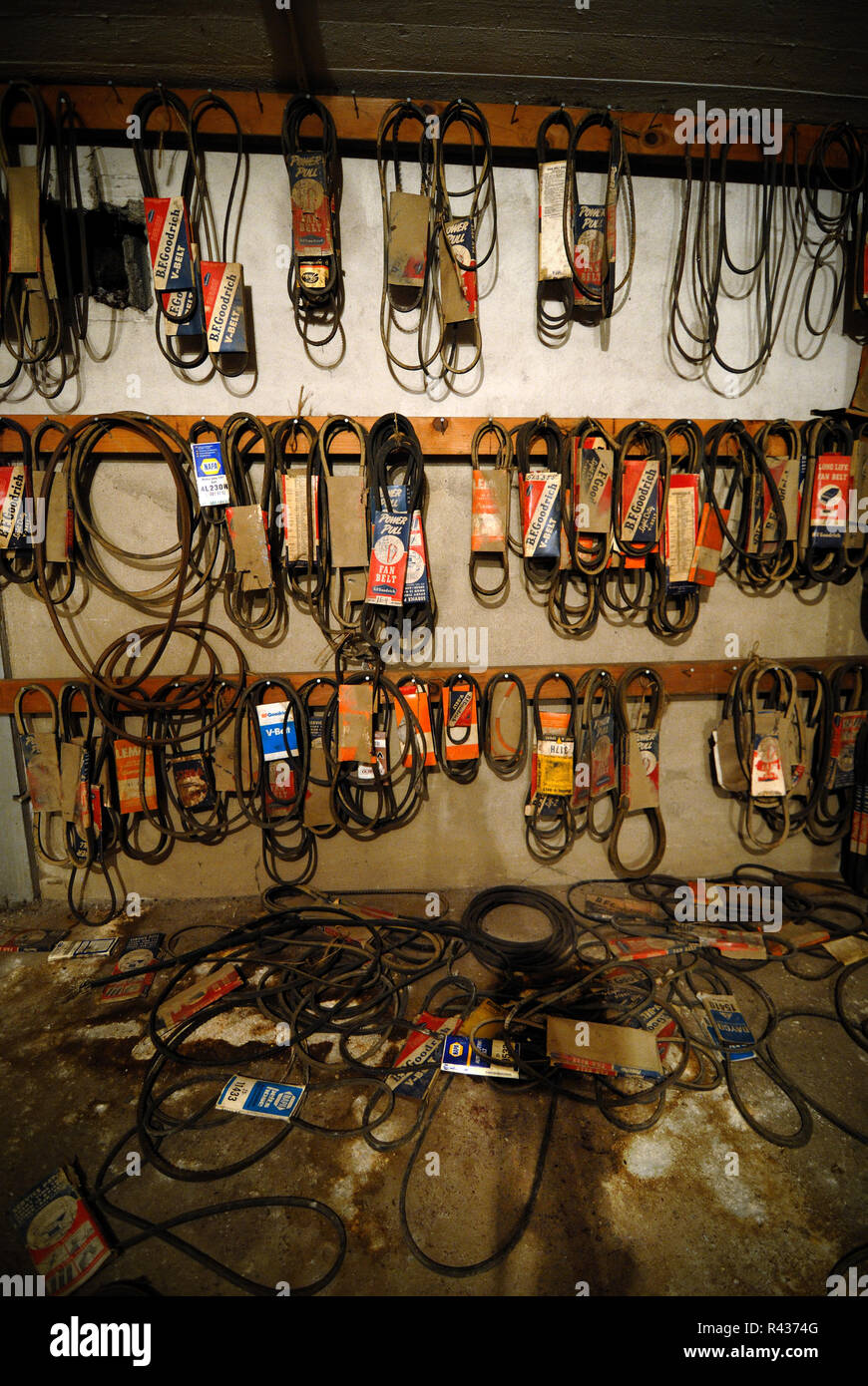 Fan belts hi-res stock photography and images - Alamy
