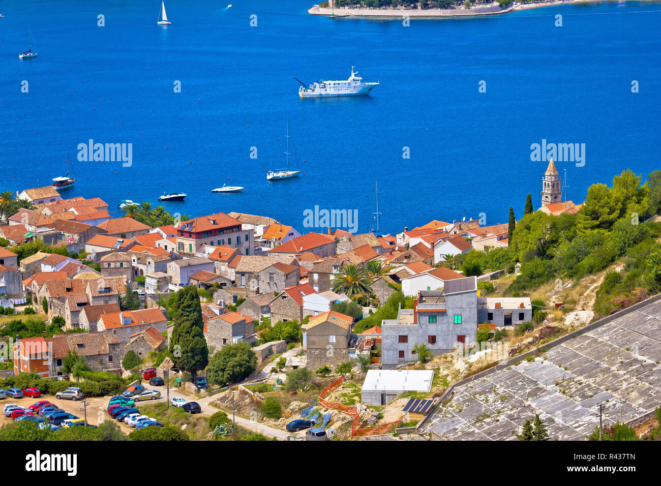 Bay vis church waterfront hi-res stock photography and images - Alamy