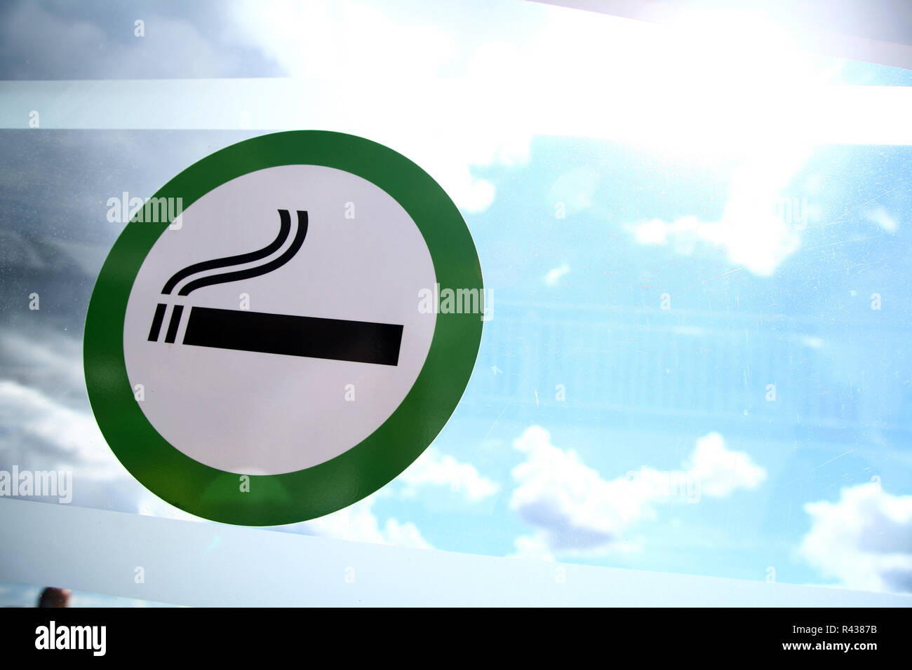 Icon smoking area zone hi-res stock photography and images - Alamy