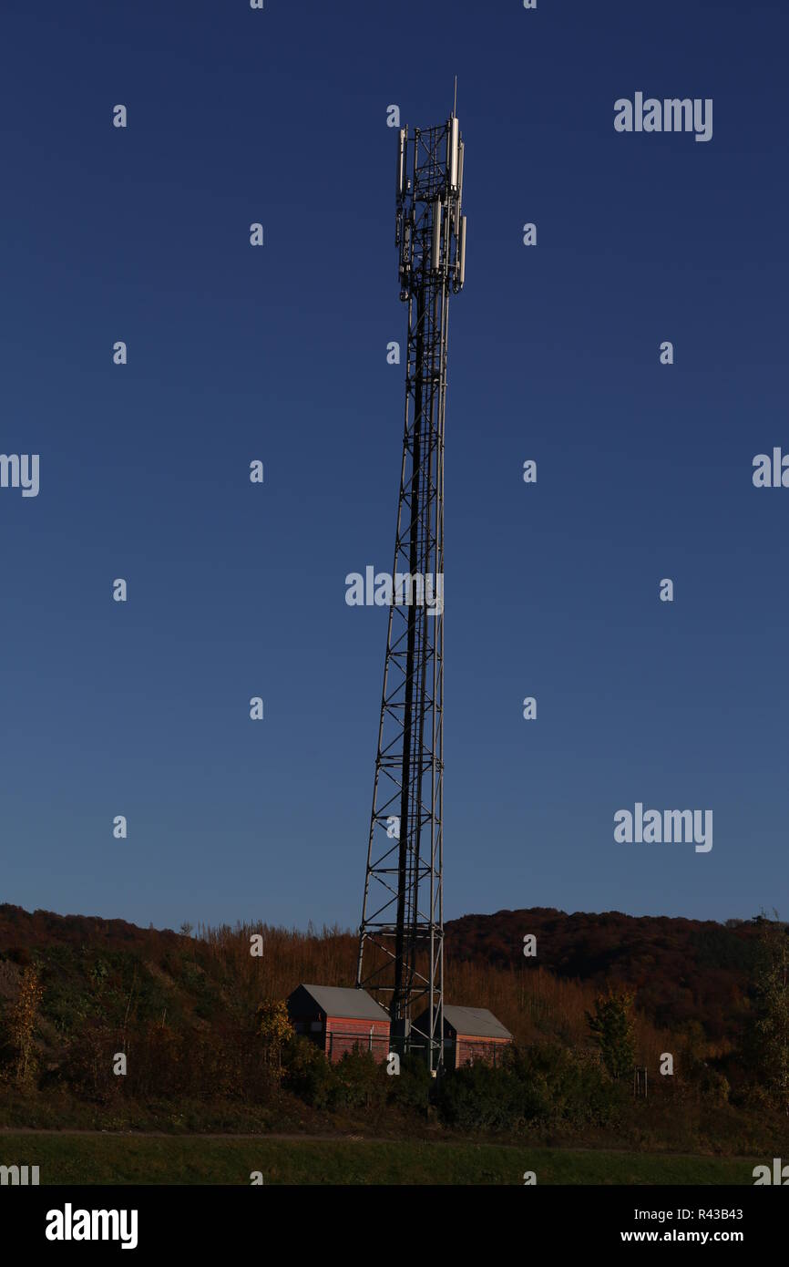 Telephone relay tower hi-res stock photography and images - Alamy