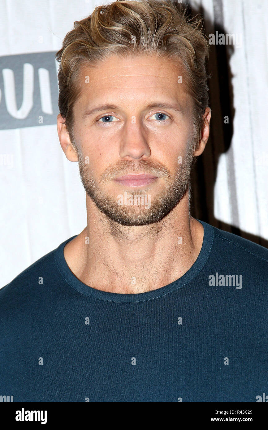 Matt barr hi-res stock photography and images - Alamy