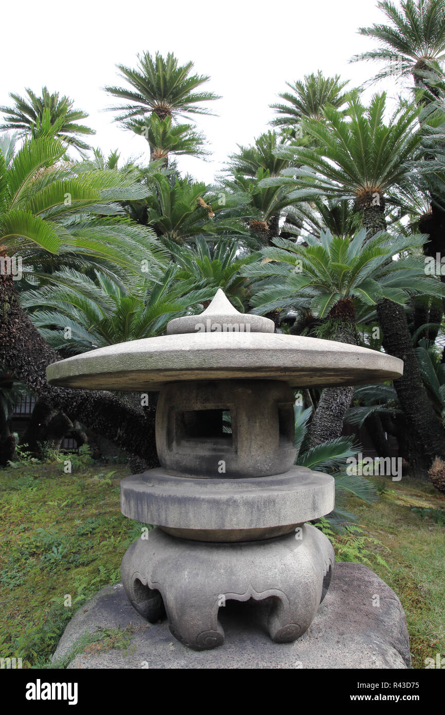 stone garden lantern Stock Photo - Alamy