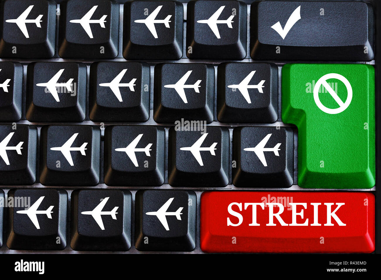 Pilot strike hi-res stock photography and images - Alamy