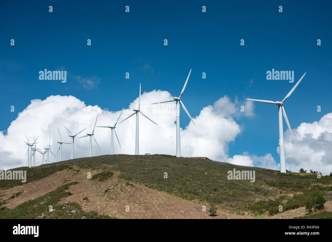 Onshore windpark hi-res stock photography and images - Alamy