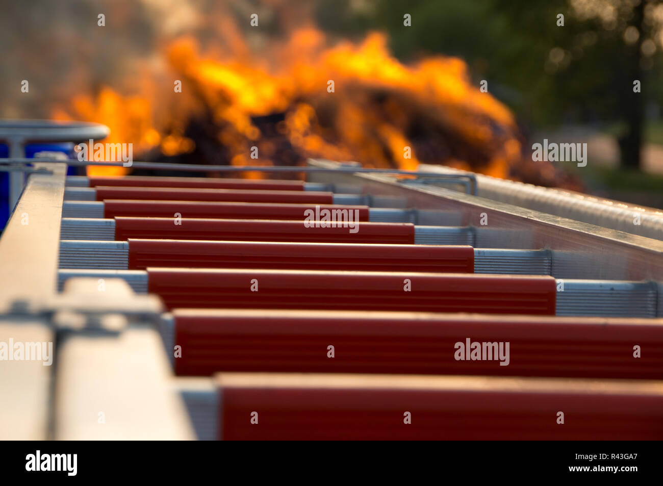 Feuerwehrfahrzeug hi-res stock photography and images - Alamy