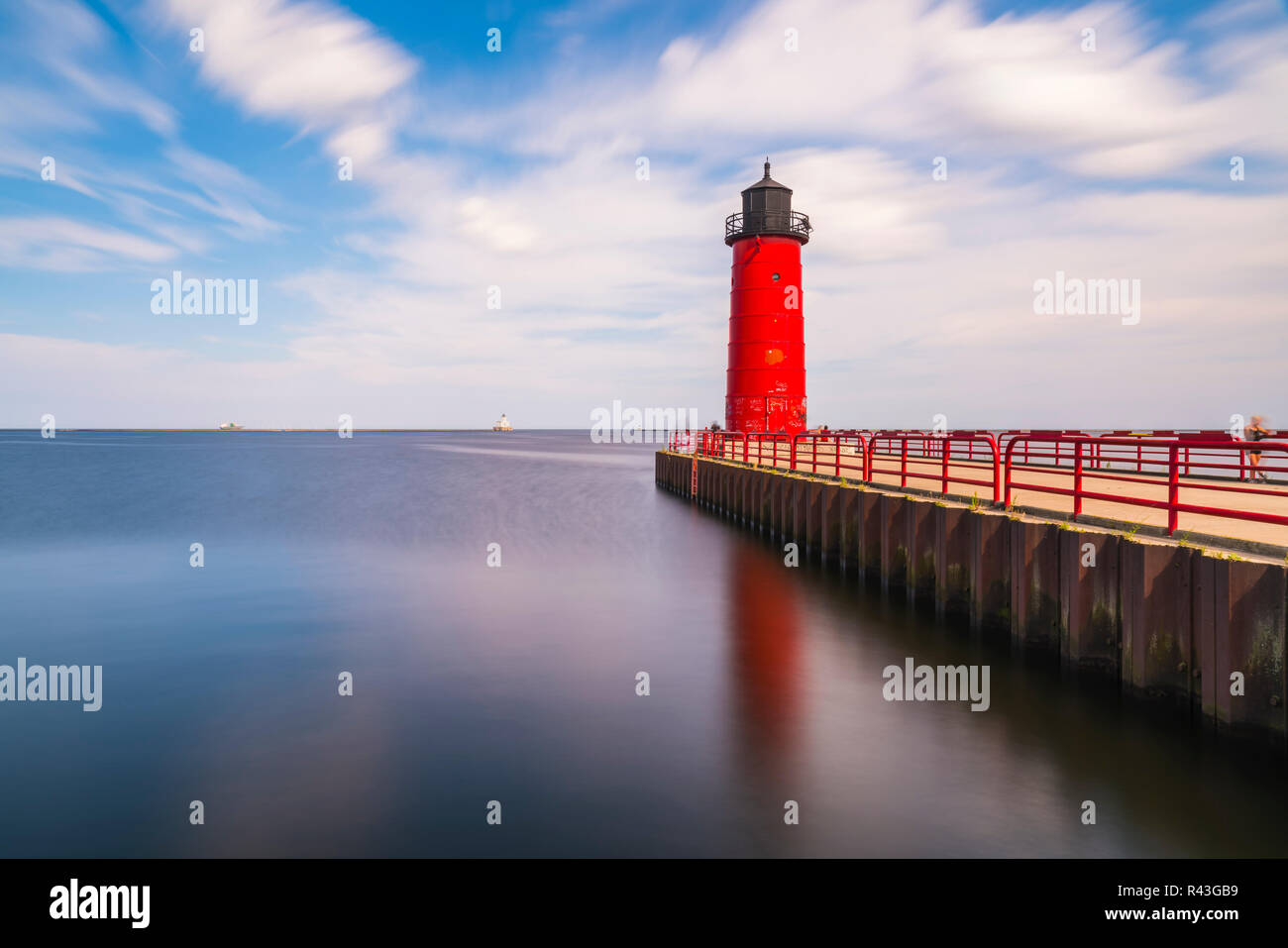 Lighthouses sunset twilight wisconsin hi-res stock photography and ...