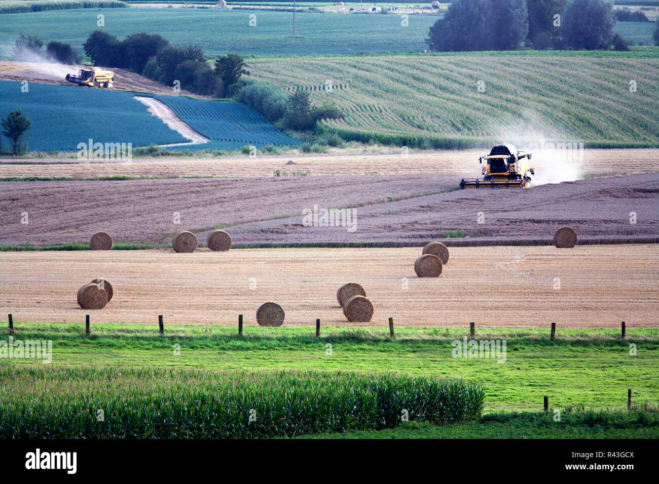 Robot grain harvester working hi-res stock photography and images - Alamy