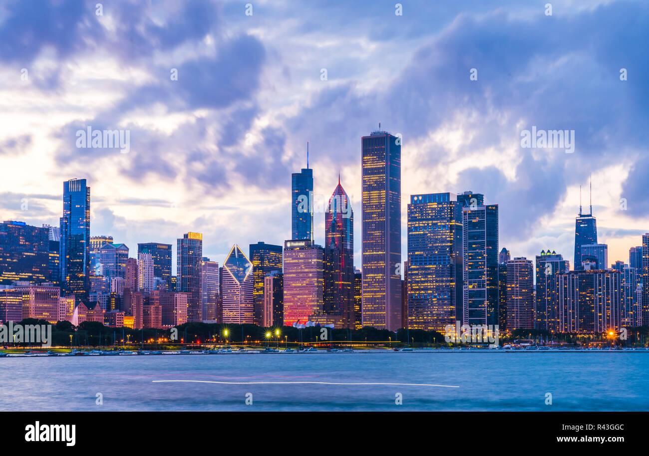 Cityscape image chicago downtown hi-res stock photography and images ...