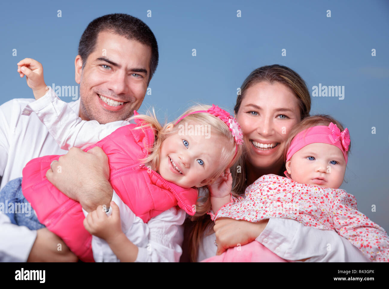 Smiling dad outdoors adorable hi-res stock photography and images - Alamy