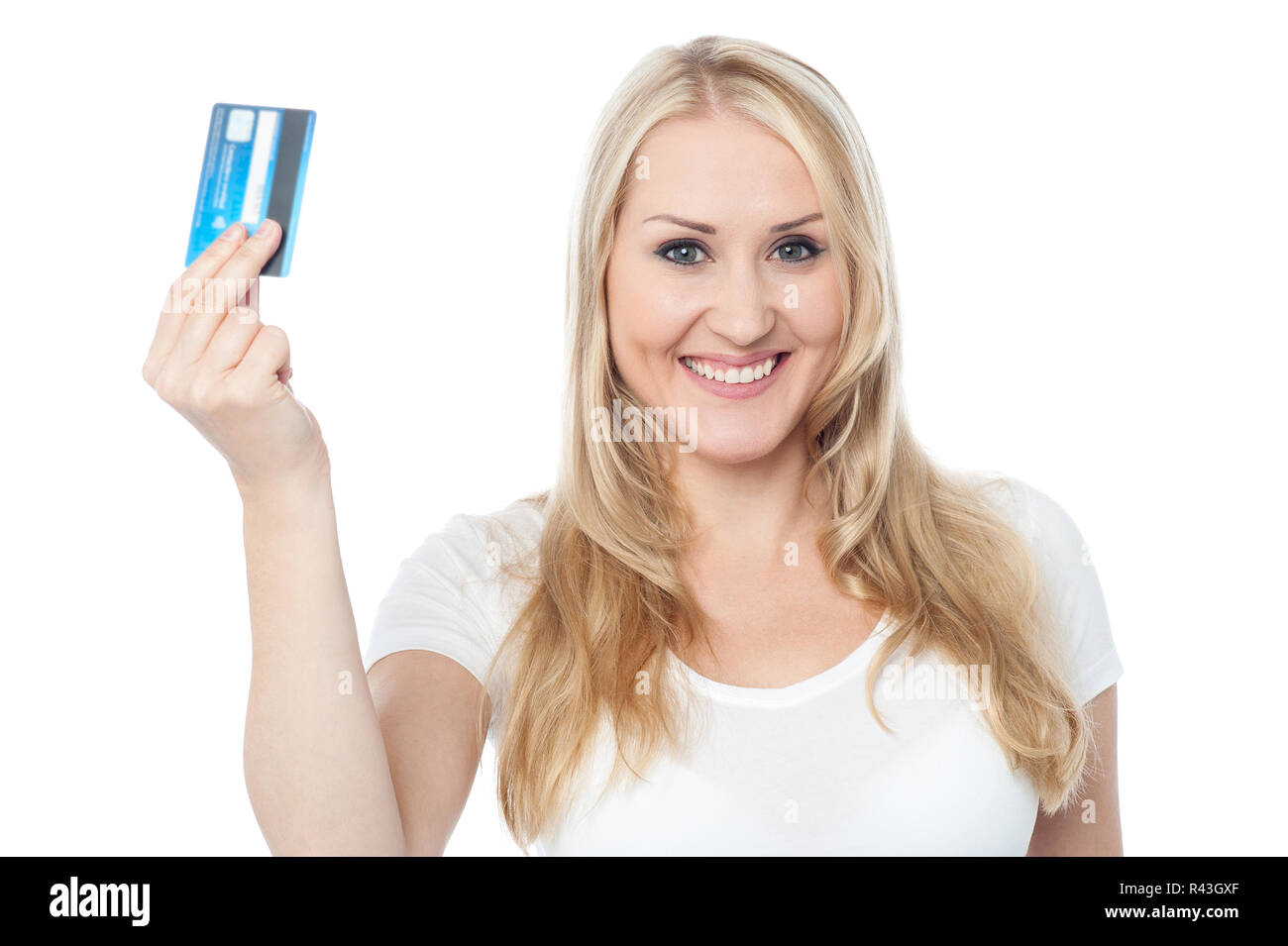 Pretty woman showing credit card Stock Photo - Alamy