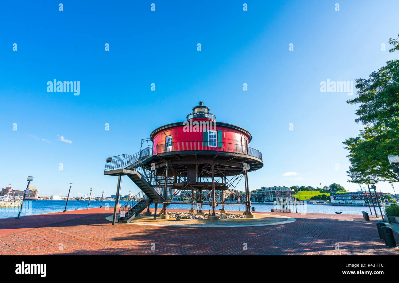 Seven foot hi-res stock photography and images - Alamy
