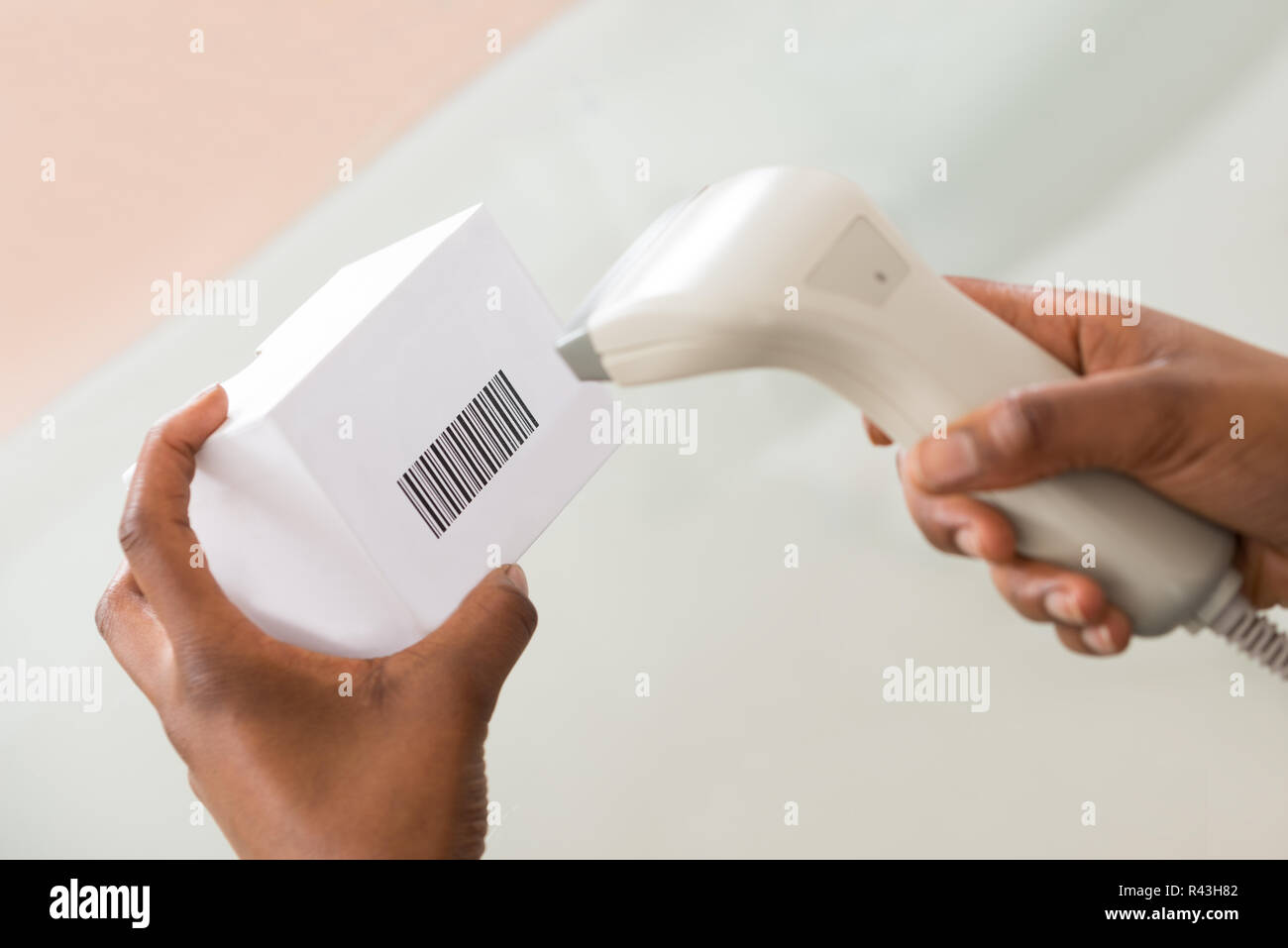Robot and barcode hi-res stock photography and images - Alamy