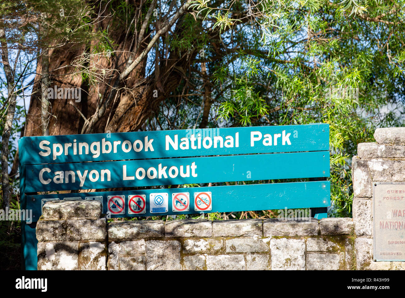 Park signs australia hi-res stock photography and images - Alamy