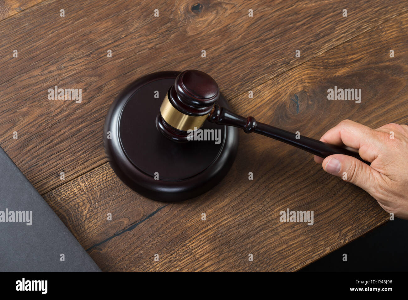 Trial hand look hi-res stock photography and images - Alamy
