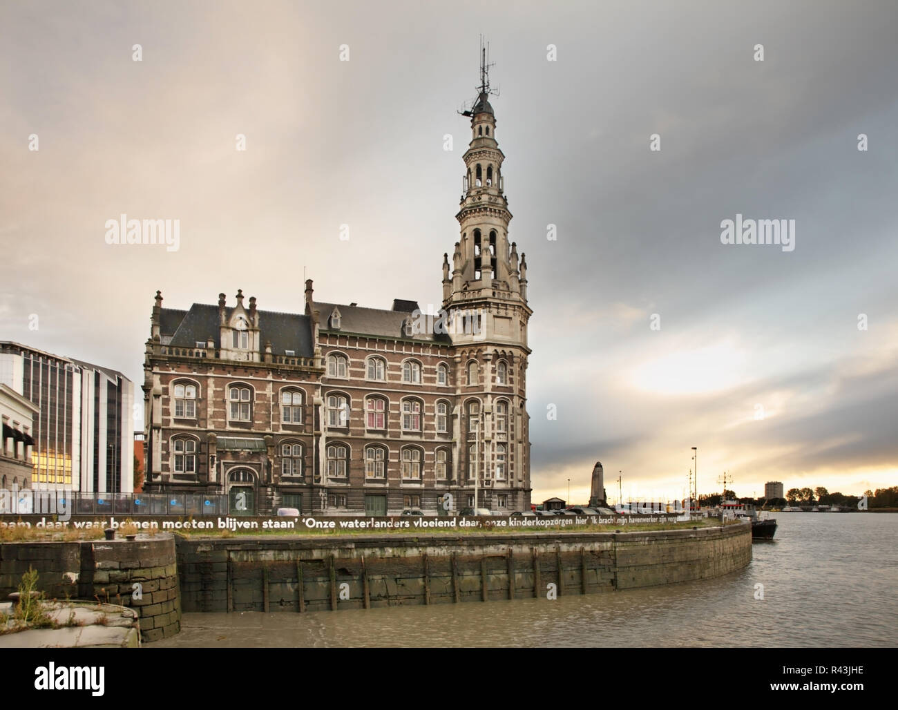 Scheldt river in antwerpen hi-res stock photography and images - Alamy