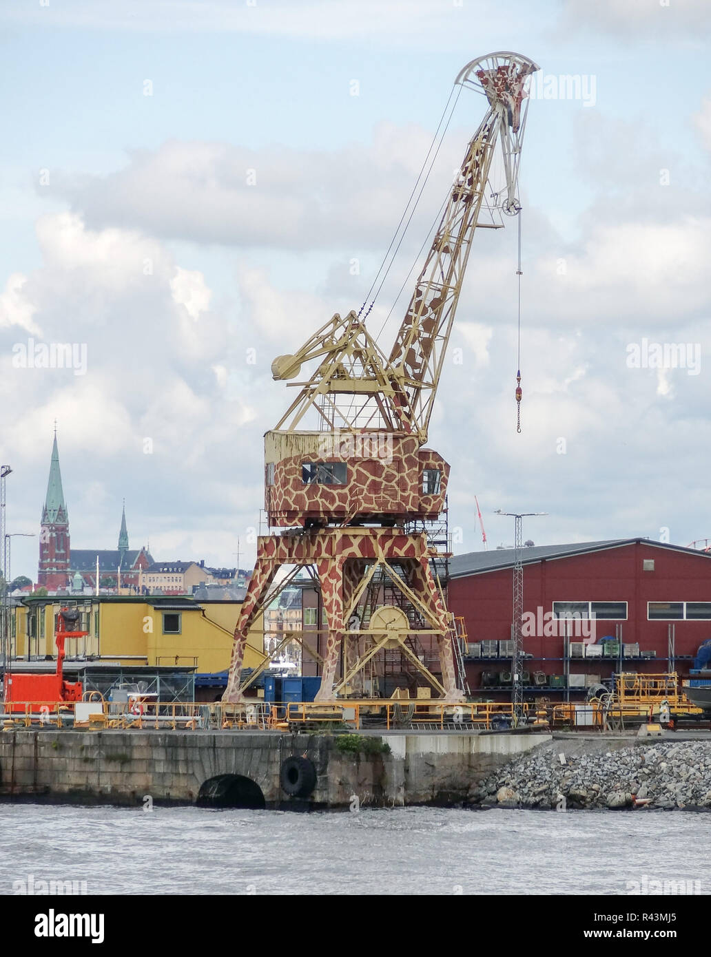 Giraffe crane hi-res stock photography and images - Alamy