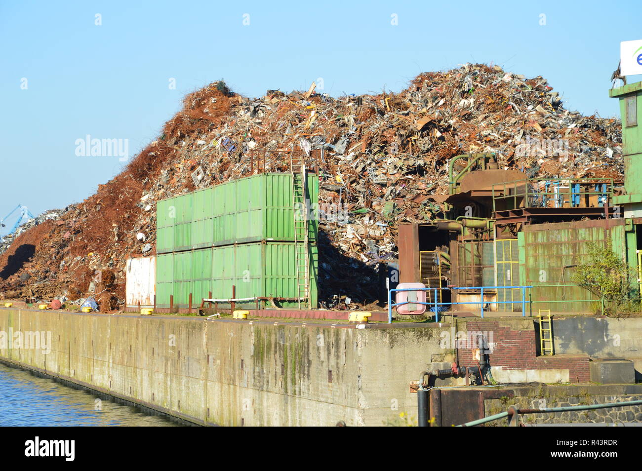 Scrap loading container hi-res stock photography and images - Alamy