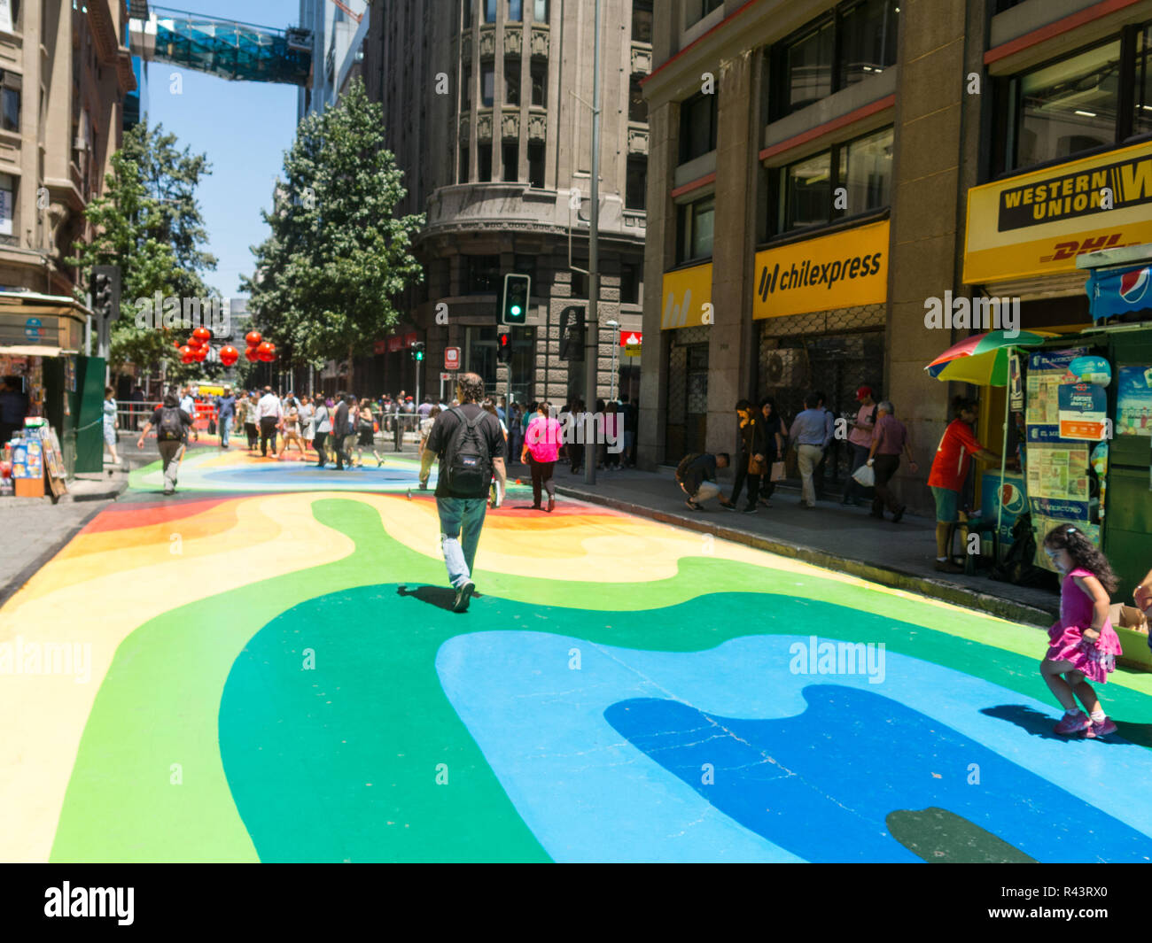 SANTIAGO DE CHILE, CHILE - JANUARY 26, 2018: Chilean citizens walking ...