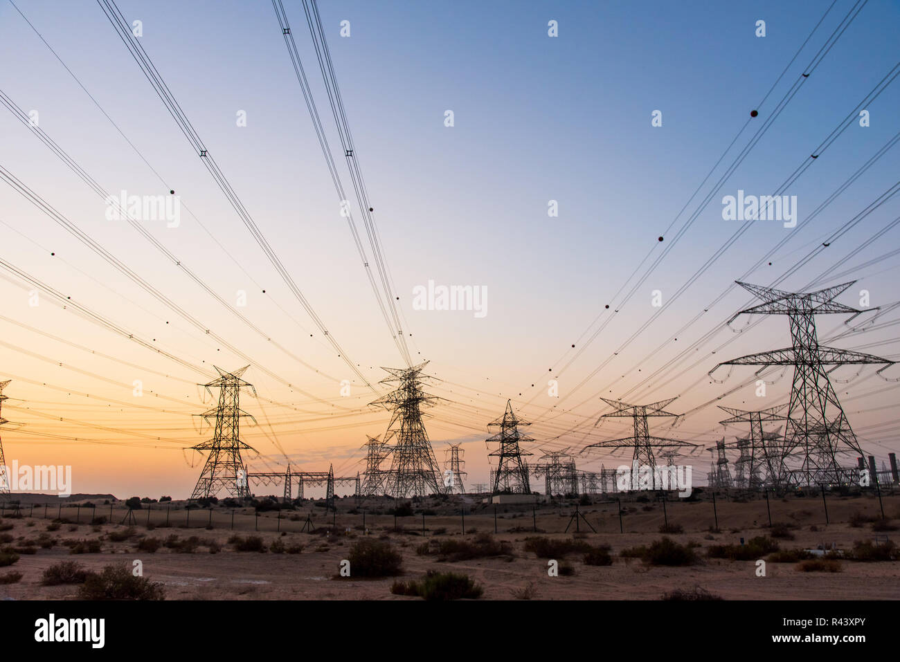 Overhead structure hi-res stock photography and images - Alamy