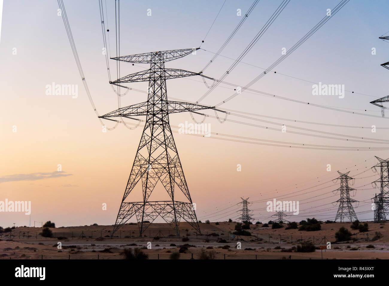 Overhead structure hi-res stock photography and images - Alamy