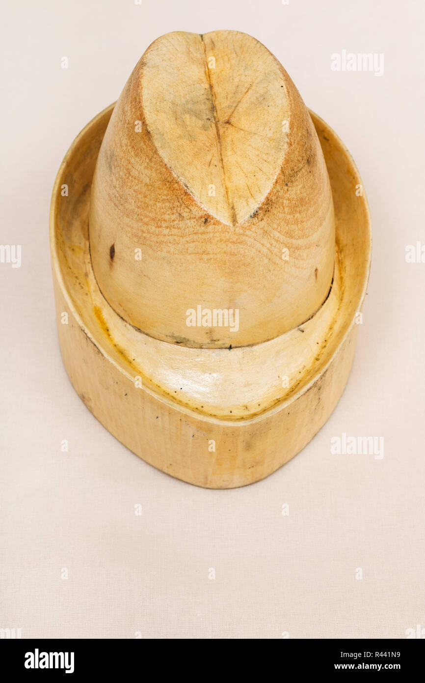Millinery hat block hi-res stock photography and images - Alamy