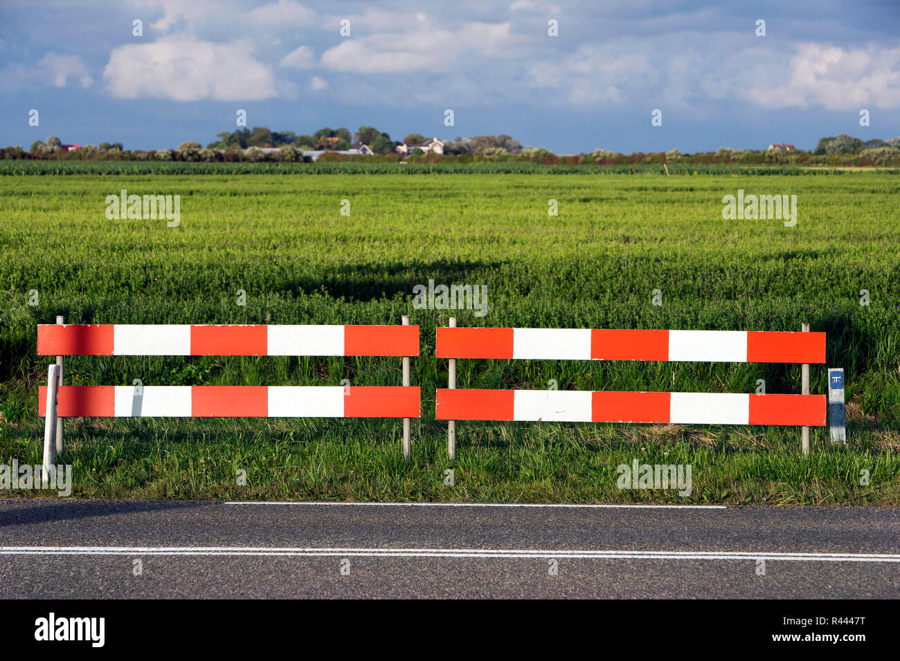 Motorway closed sign hi-res stock photography and images - Alamy