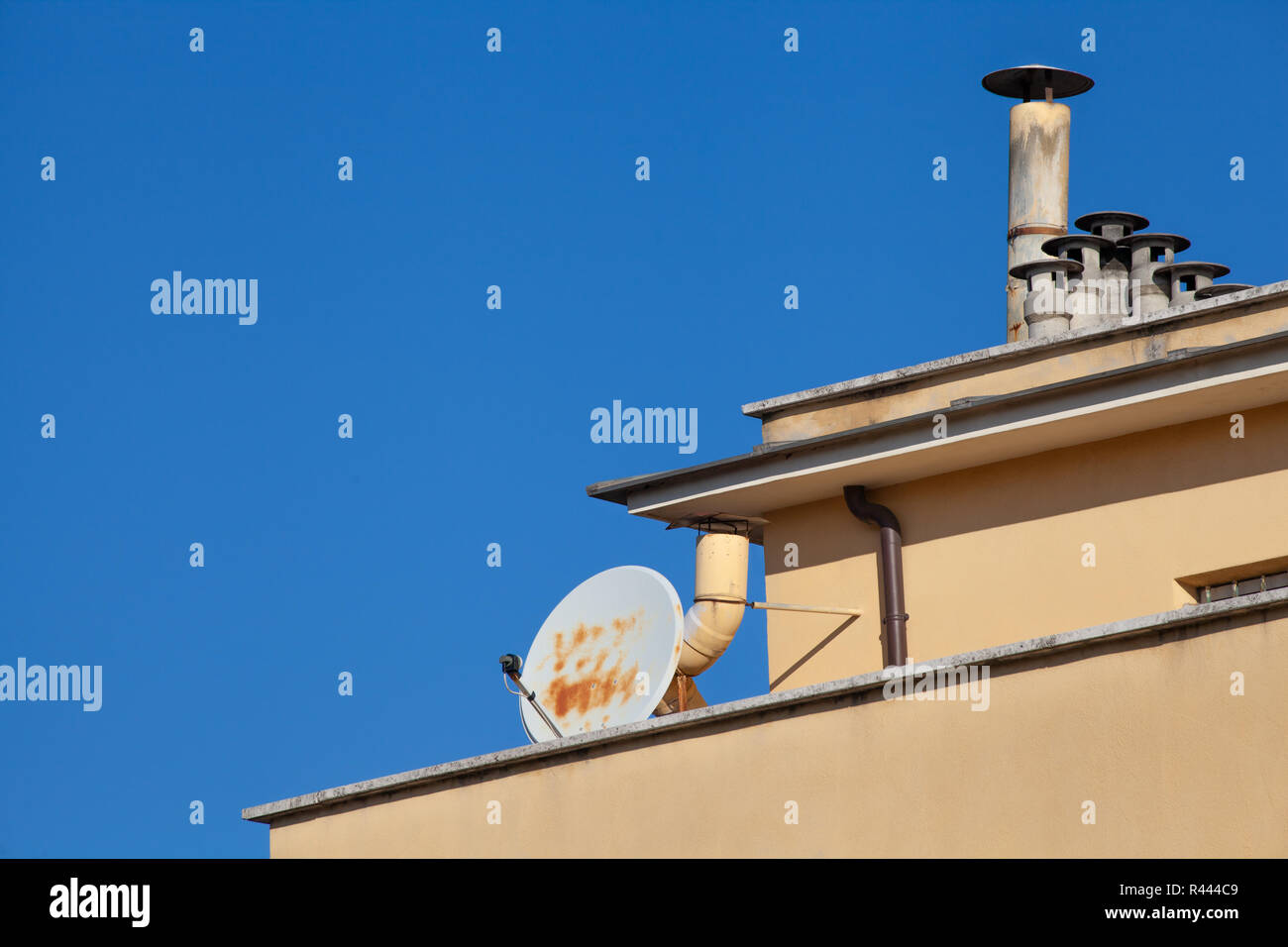 Parabolic antenna communication equipment hi-res stock photography and ...