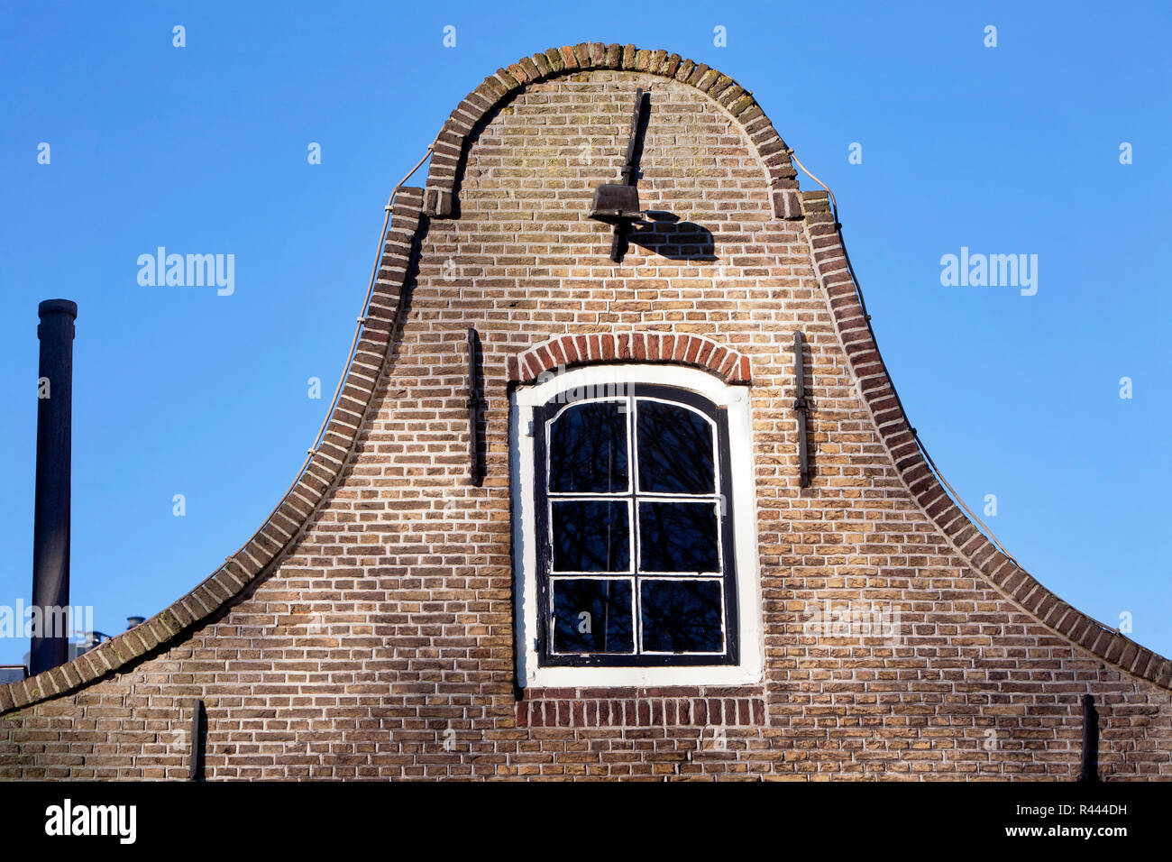 Facade of an typical historic Dutch House Stock Photo - Alamy