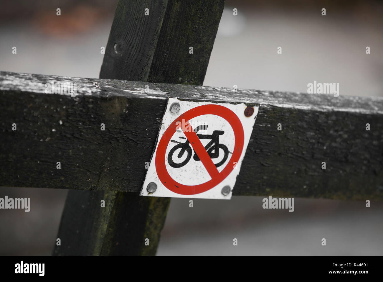 Cycle access pictogram hi-res stock photography and images - Alamy