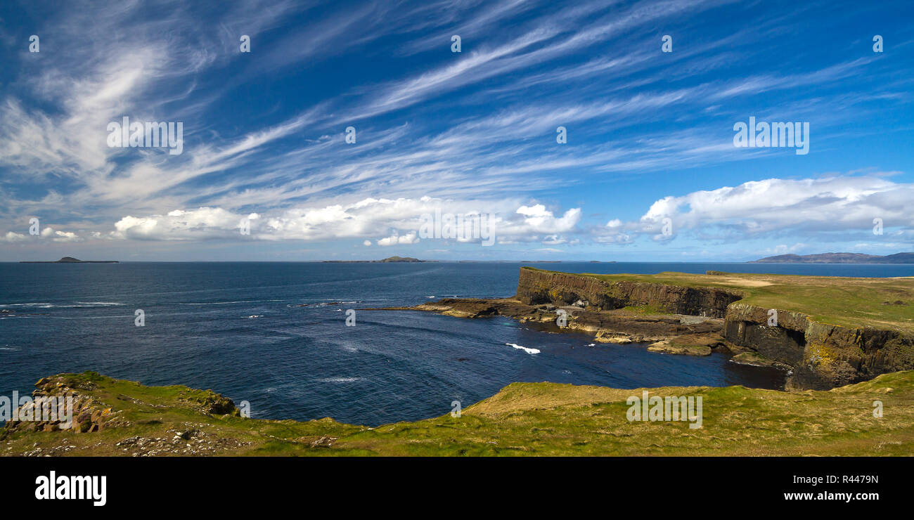 on the volcanic island of staffa Stock Photo - Alamy