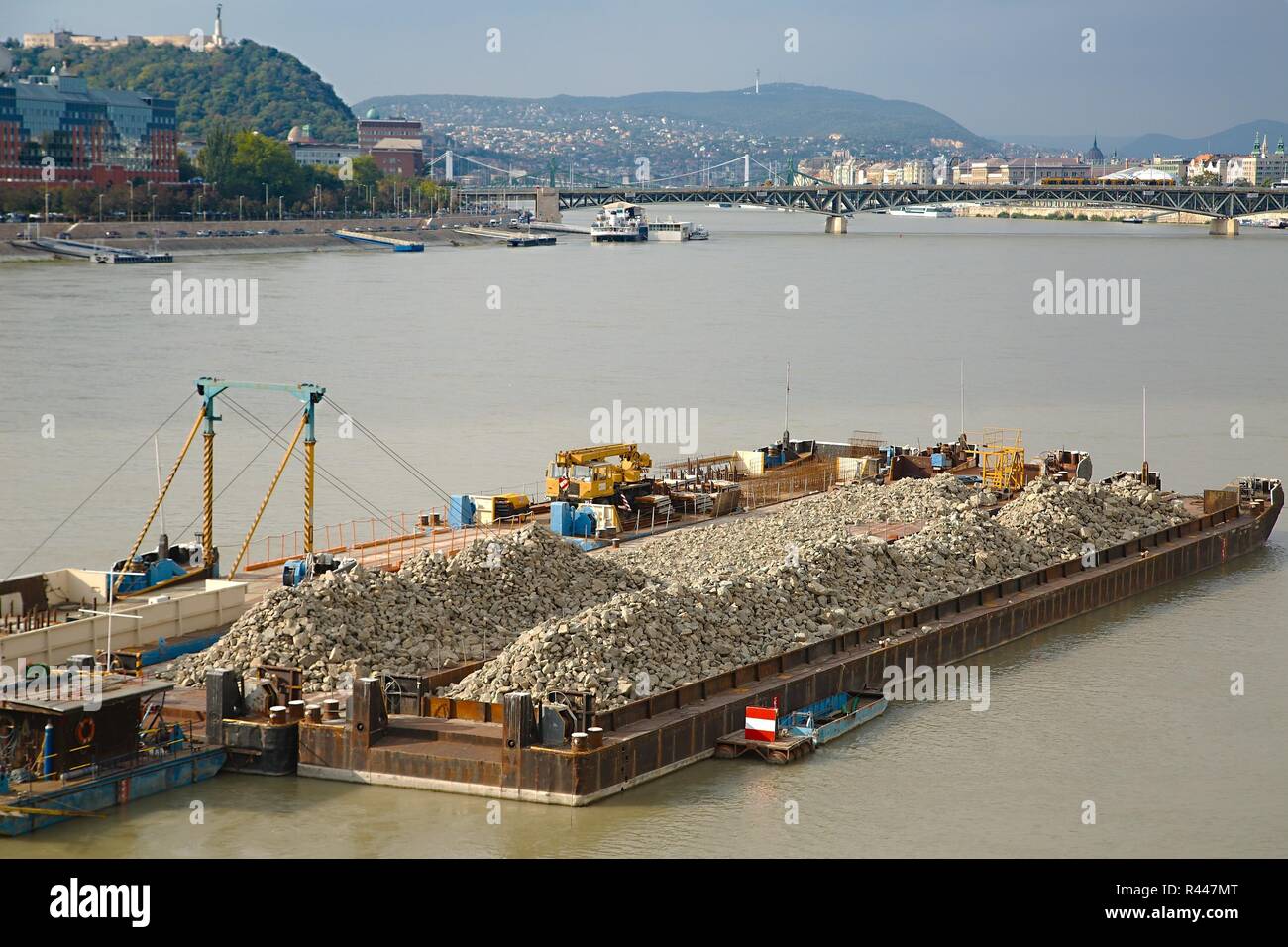 Parked barges hi-res stock photography and images - Alamy