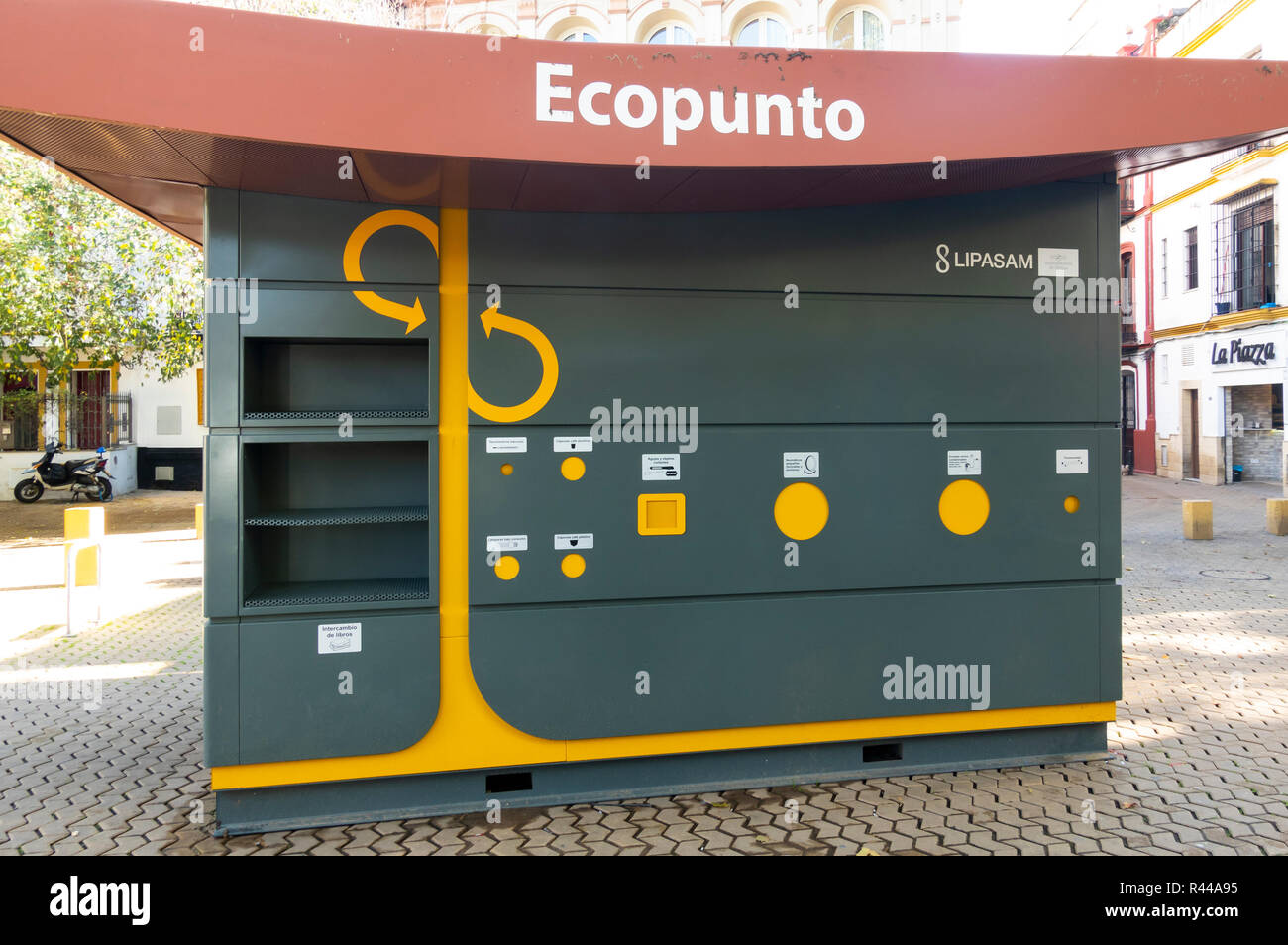 Disposal container hi-res stock photography and images - Alamy