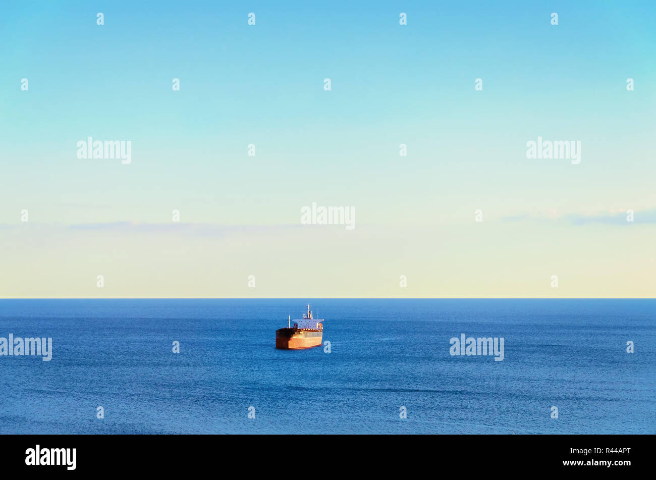 Bulk Carrier Ship Stock Photo - Alamy