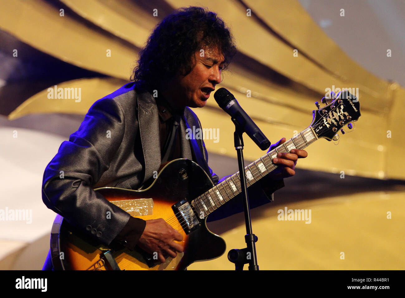 George benson indonesia hi-res stock photography and images - Alamy