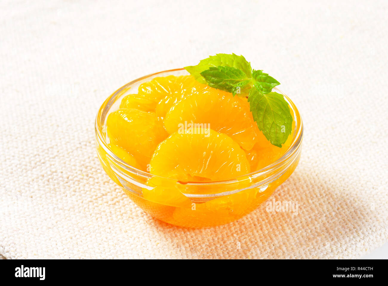 Canned Mandarin Oranges Stock Photo - Alamy