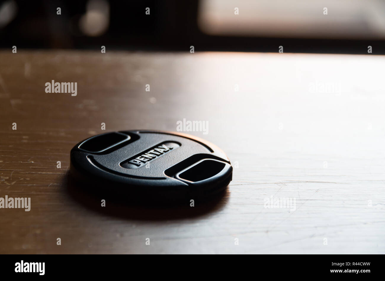 Tabletop photographer hi-res stock photography and images - Alamy