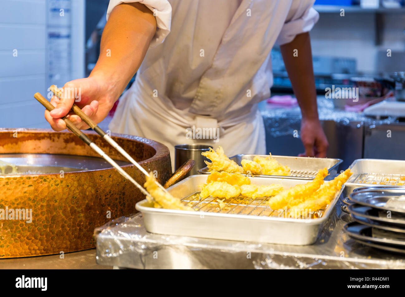 Cooking of tempura Stock Photo - Alamy