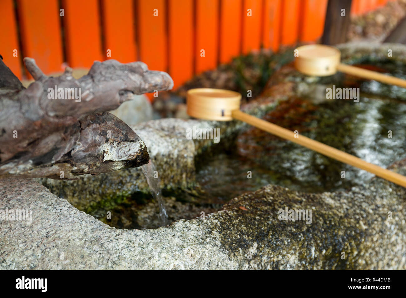 Ritual hand washing japan hi-res stock photography and images - Alamy
