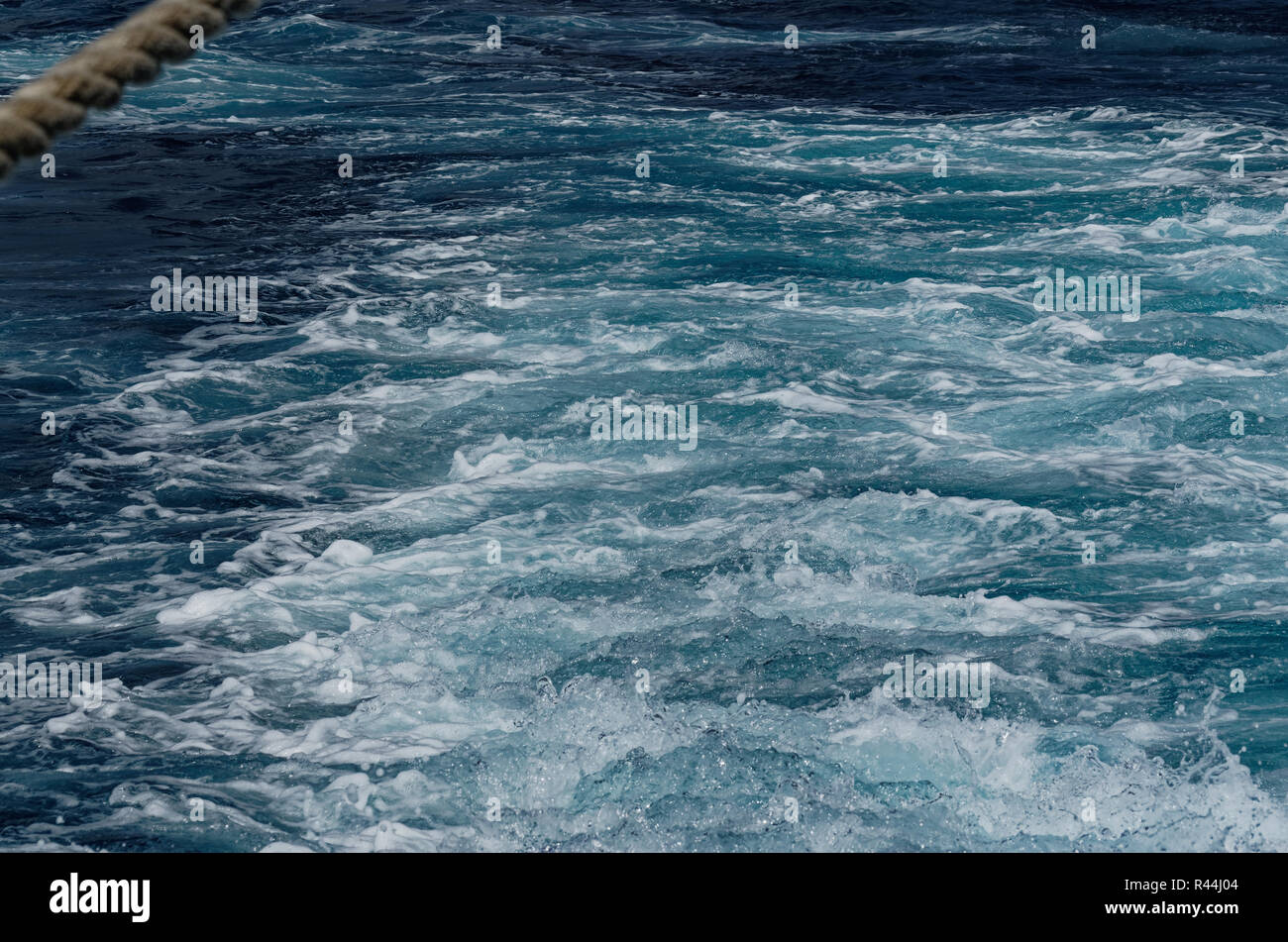 Behind the ship hi-res stock photography and images - Alamy