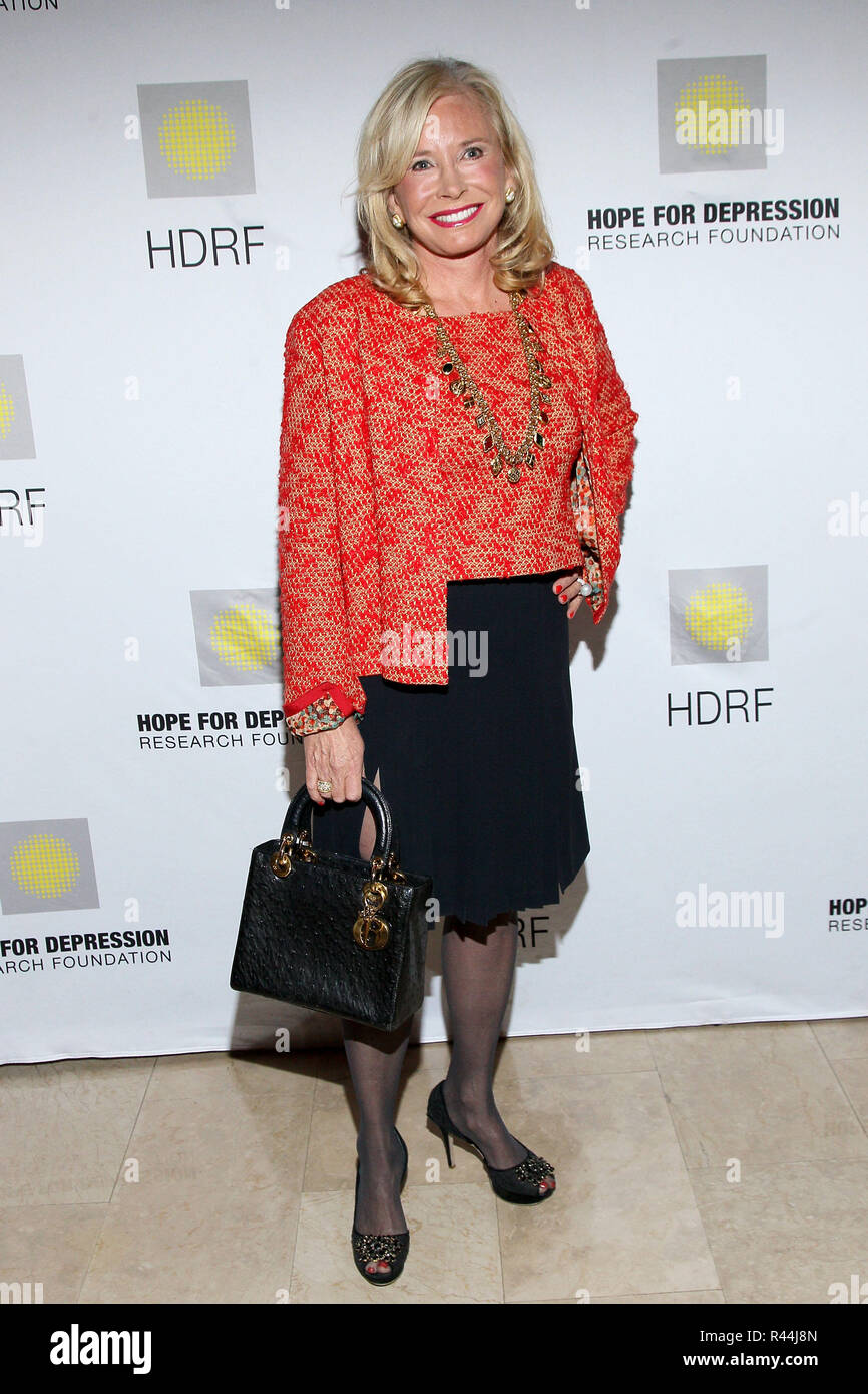 NEW YORK, NY - NOVEMBER 08: Sharon Bush in attendance at the 11th ...