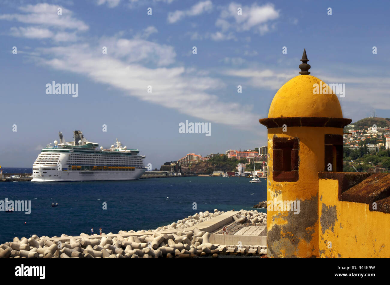 Madeira ocean bank hi-res stock photography and images - Alamy
