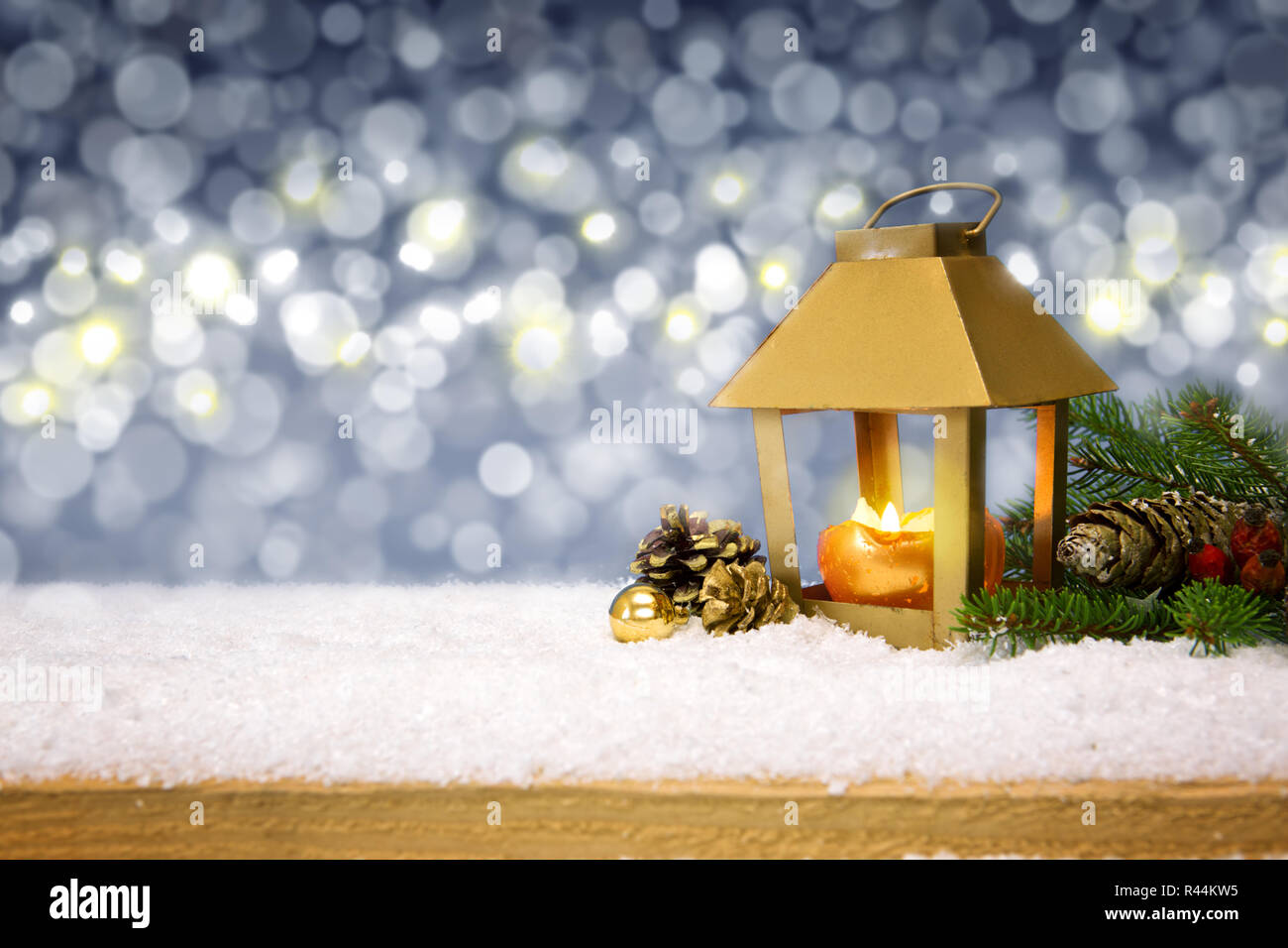 Golden latern hi-res stock photography and images - Alamy