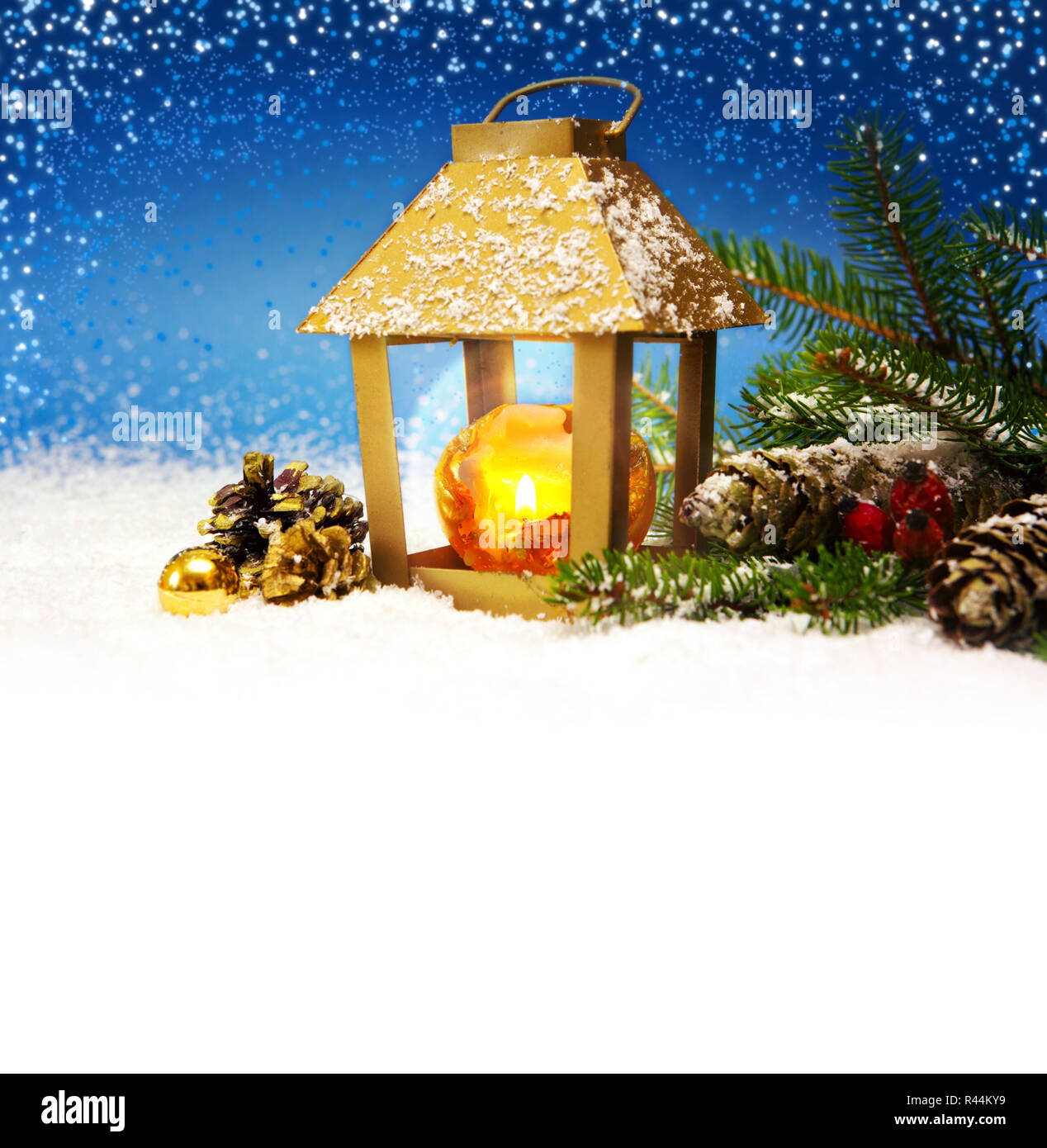 Golden latern hi-res stock photography and images - Alamy